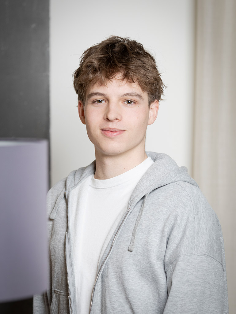 Len Kästle | Communications | UZH